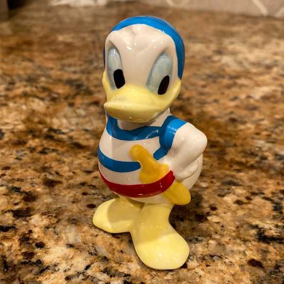 Walt Disney | Accents | Vintage Walt Disney Pirate Donald Duck Ceramic ...